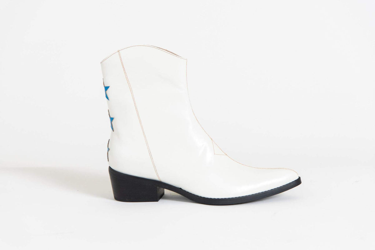 THREE-STAR IVORY CHELSEA BOOT – Alexander Hurley